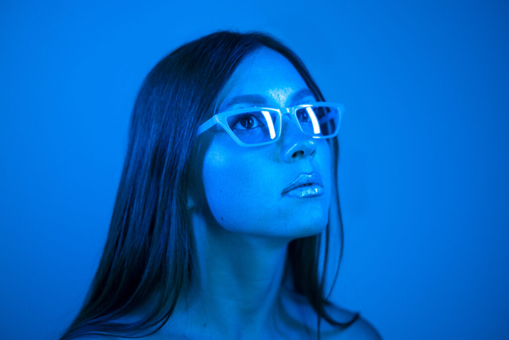 El impacto de la luz azul en la salud visual: Mitos y realidades
