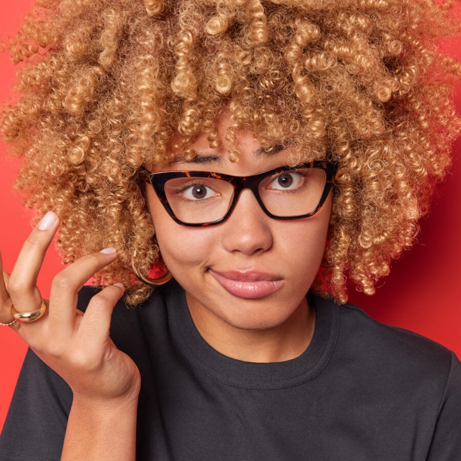 Historia y evolución de las gafas: Un viaje a través del tiempo