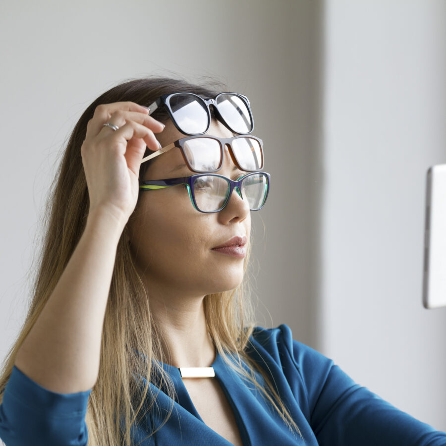 Las gafas que se oscurecen con el sol: las gafas fotocromáticas